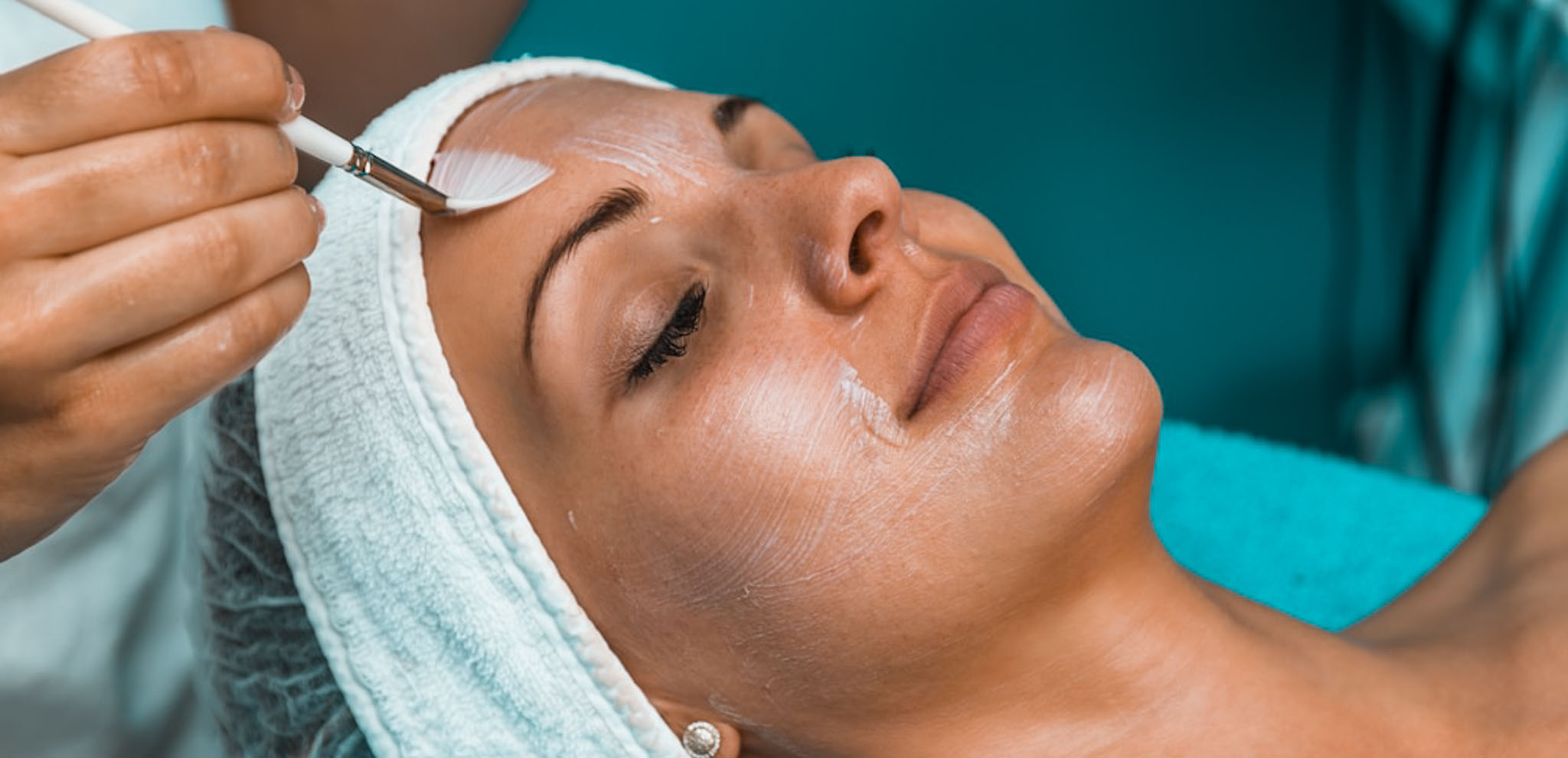 Χημικό πήλινγκ για λαμπερή επιδερμίδα - NAÏVE BEAUTE Σταυρούπολη